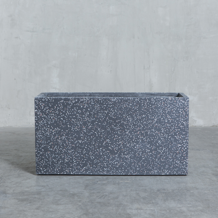 MACETA FAUSTA NEGRA – Area Design